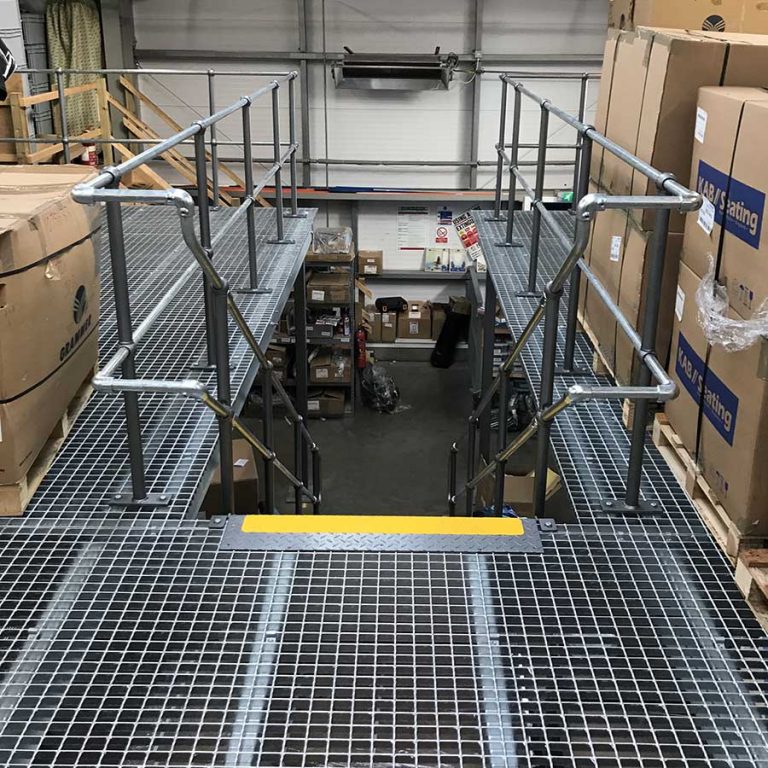 mezzanine-storage-staircase - Thistle Systems